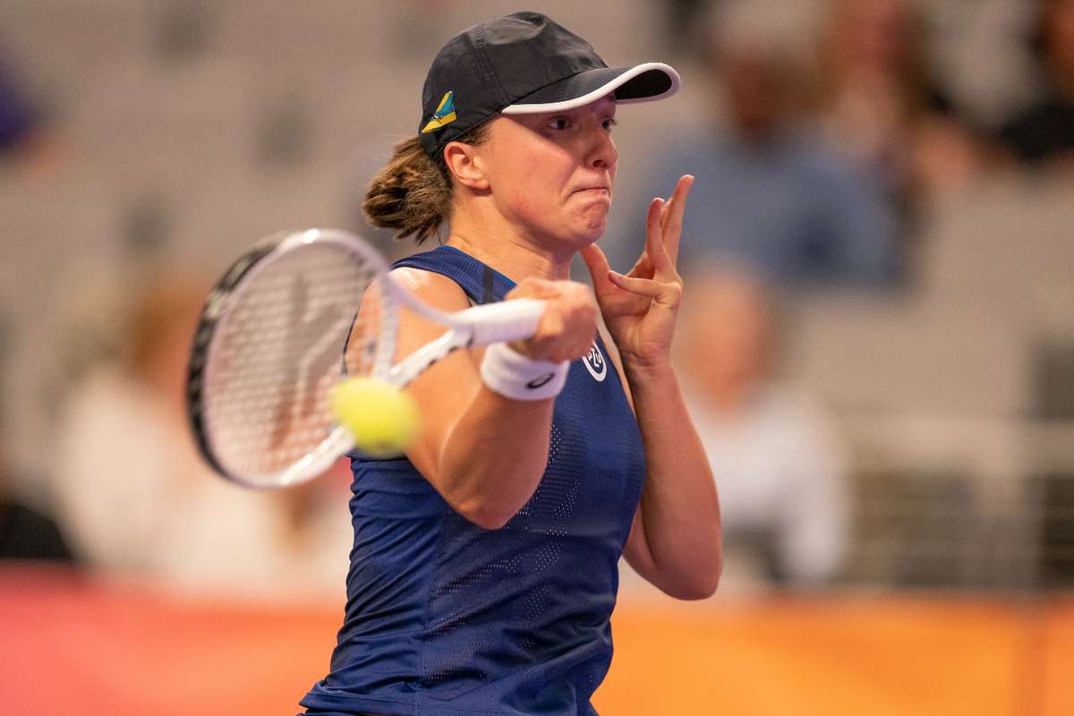 Swiatek dominates Kasatkina, Garcia beats Gauff at WTA Finals ...