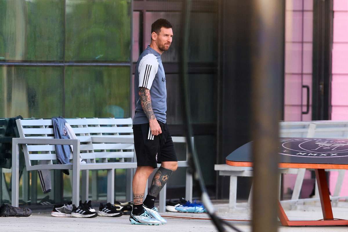 Lionel Messi called up for Argentina qualifiers despite injury ...