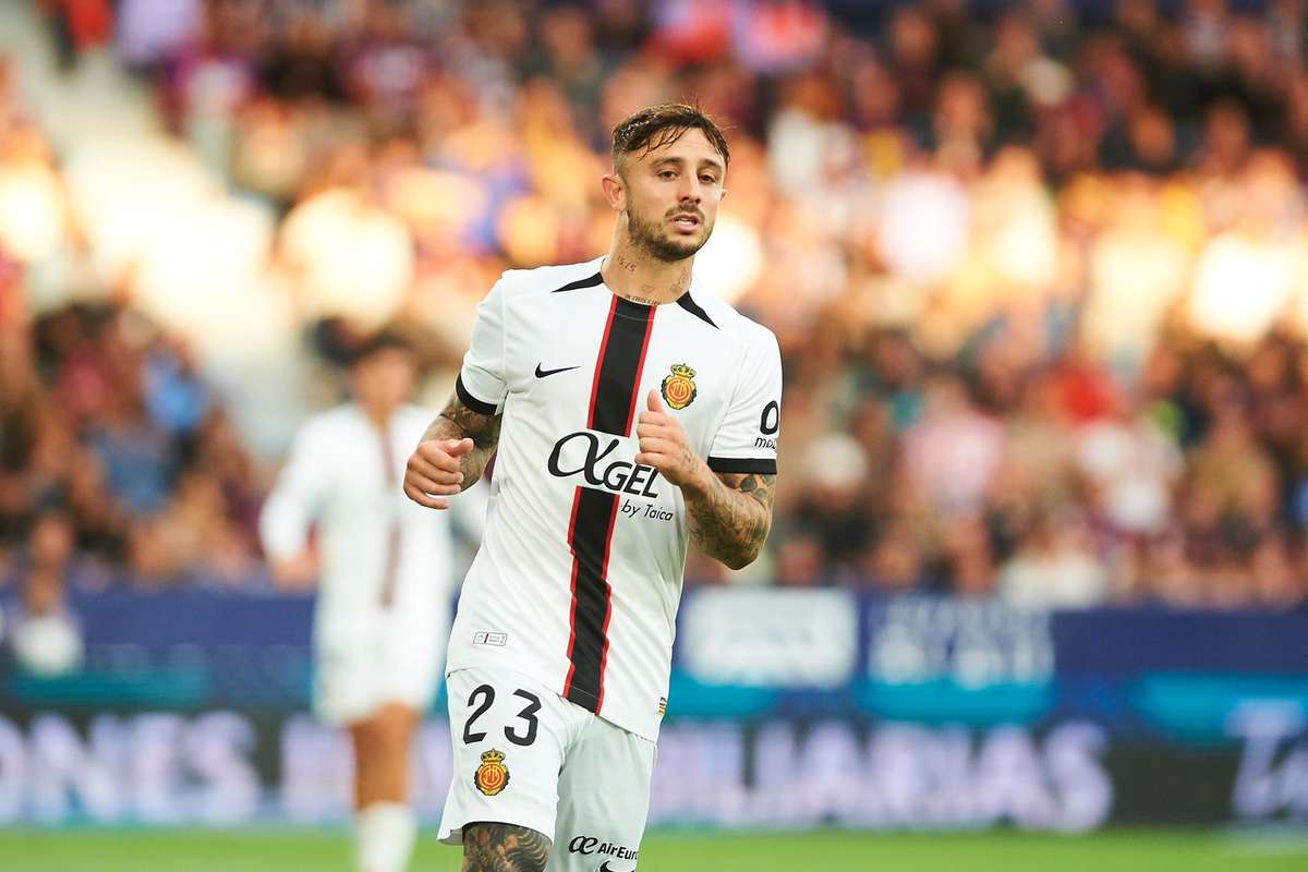 Oficial: Pablo Maffeo deixa o Maiorca e assina pelo Olympiacos ...