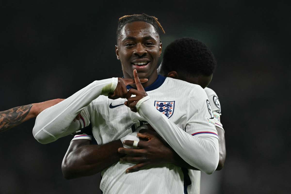 Eze não esconde o orgulho após o primeiro golo por Inglaterra: "Quero ...