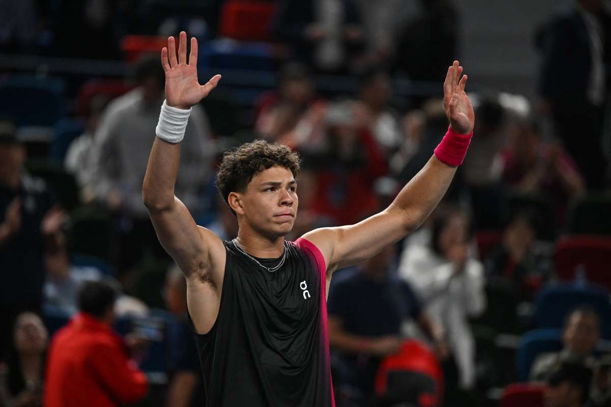 Shelton elimina Sinner e está nos quartos de final em Xangai ...