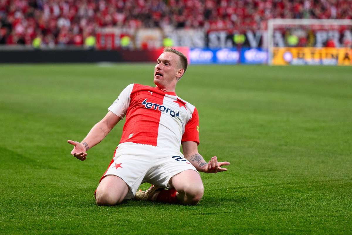 Czech Republic bring in Sevcik to replace injured Sadilek in Euros ...