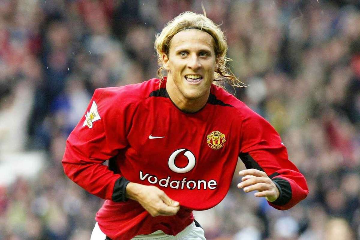 Ex-Manchester United striker Forlan to make professional tennis debut ...
