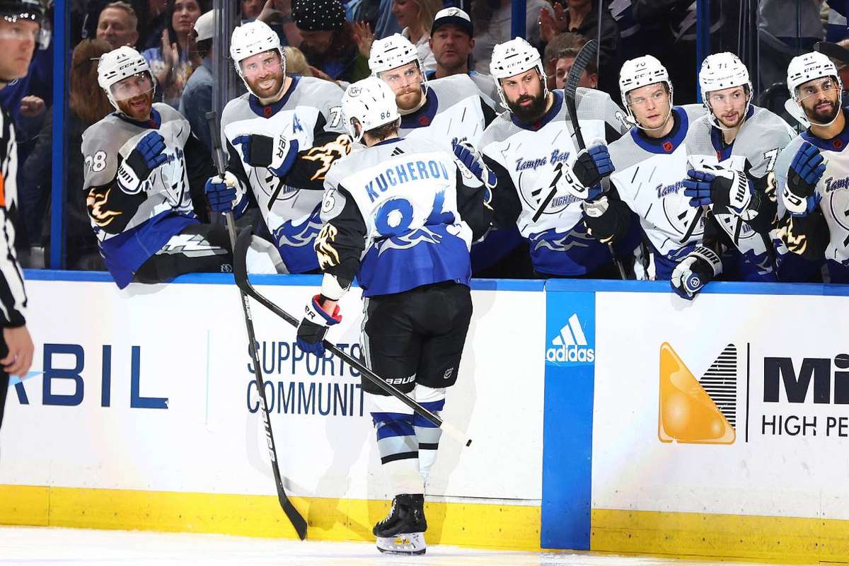 NHL roundup: Hot at home, Lightning stop Bruins' road run | Flashscore.com