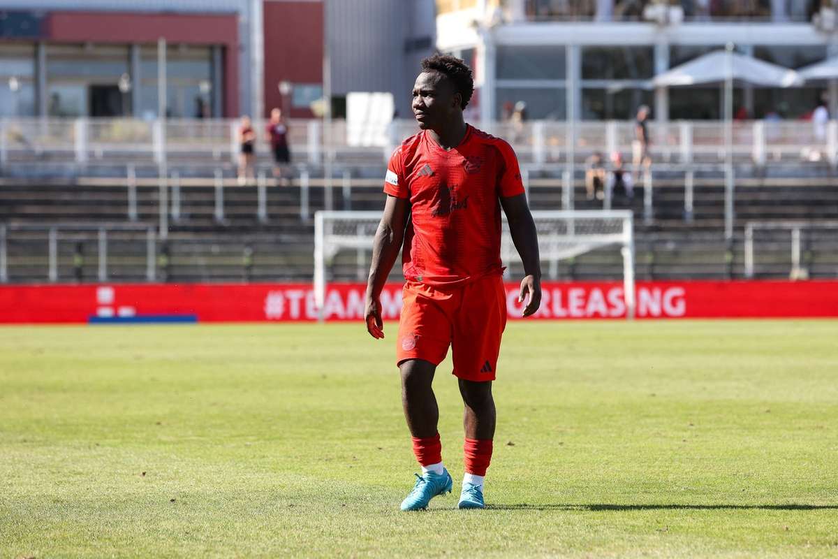 Bayern's Irankunda can survive the hype machine, says Australia manager ...