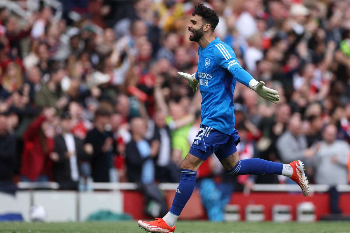 Arsenal complete permanent signing of goalkeeper David Raya ...