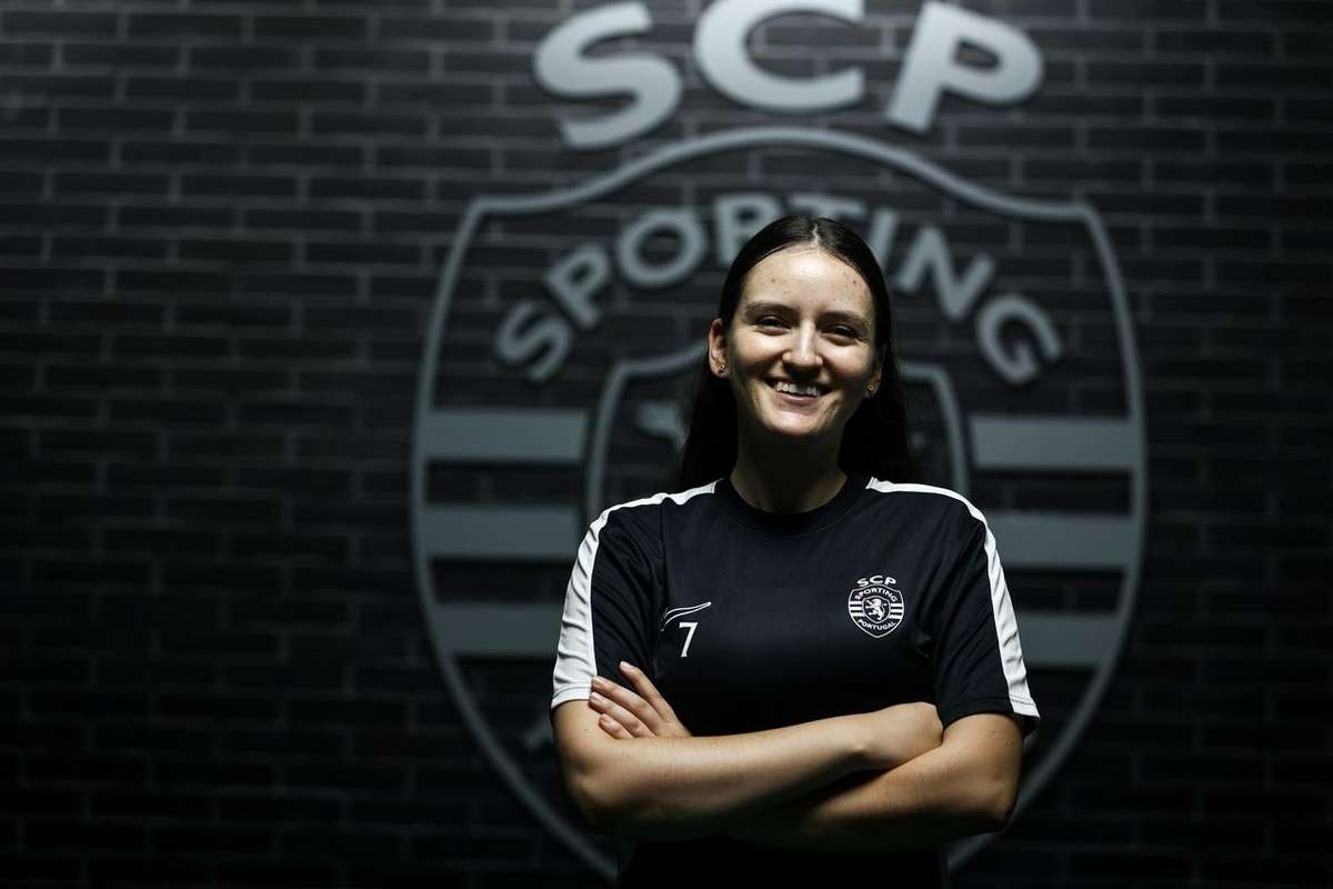 Voleibol: Distribuidora mexicana Daniela Barraza reforça o Sporting ...