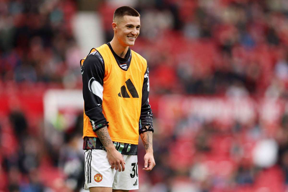 Sesko reveals Man Utd struggles and how he admires Ibrahimovic: I'm ...