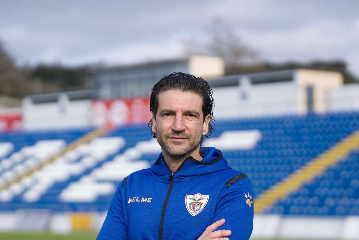Jorge Simão apresentado no Santa Clara: "O único milagre que posso ...