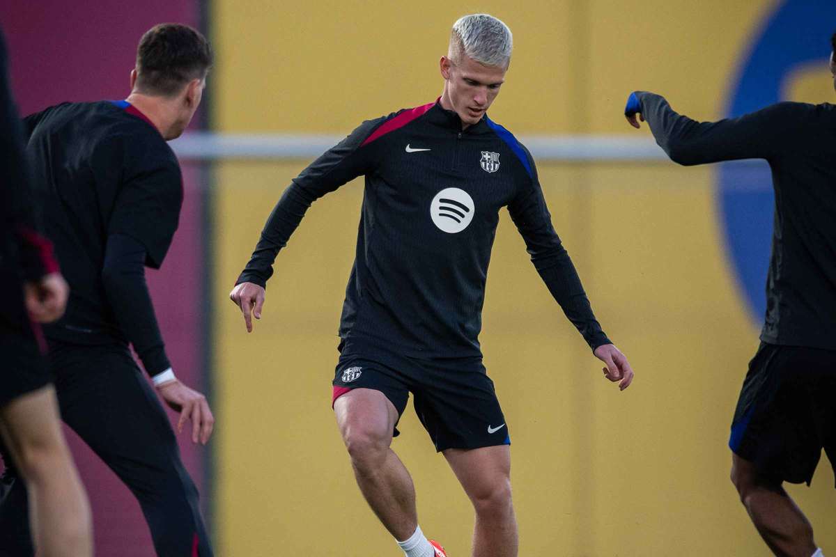 Dani Olmo y Pau Víctor entrenan sin ficha pero con normalidad ...