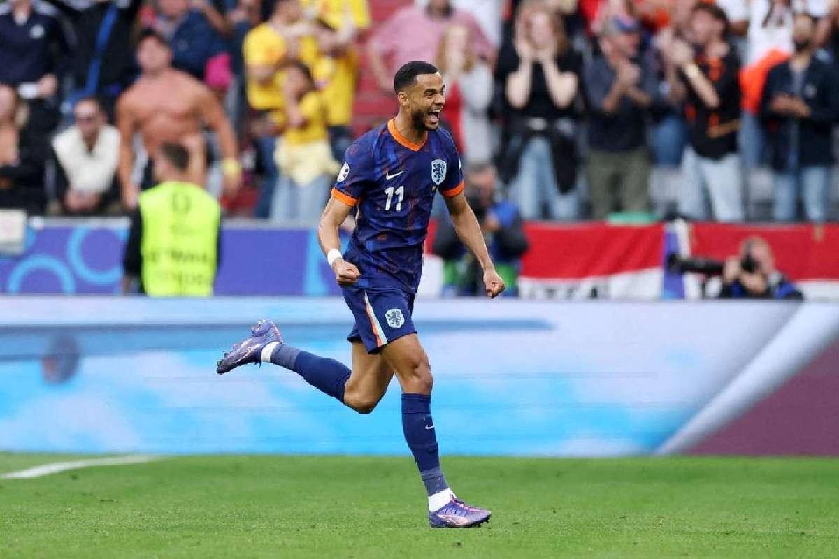 Buteur et passeur, Gakpo permet aux Pays-Bas de dominer la Roumanie et d'aller en 1/4 ...