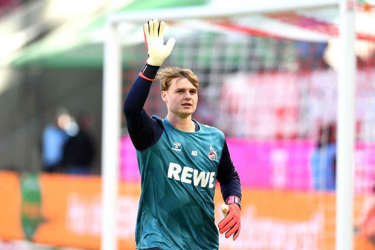 Thema beim FC Bayern? Jonas Urbig plant Köln-Abgang | Flashscore.de