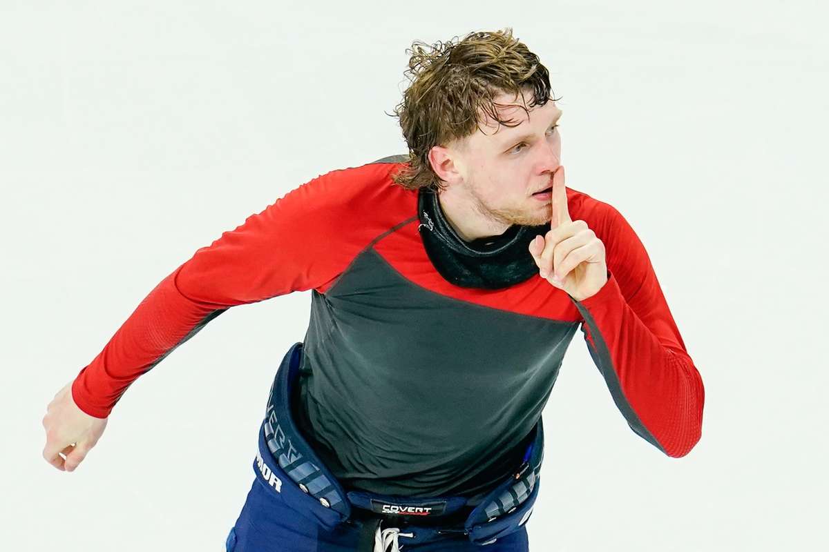 DEL: Adler Mannheim kritisieren Lean Bergmann von den Eisbären Berlin ...