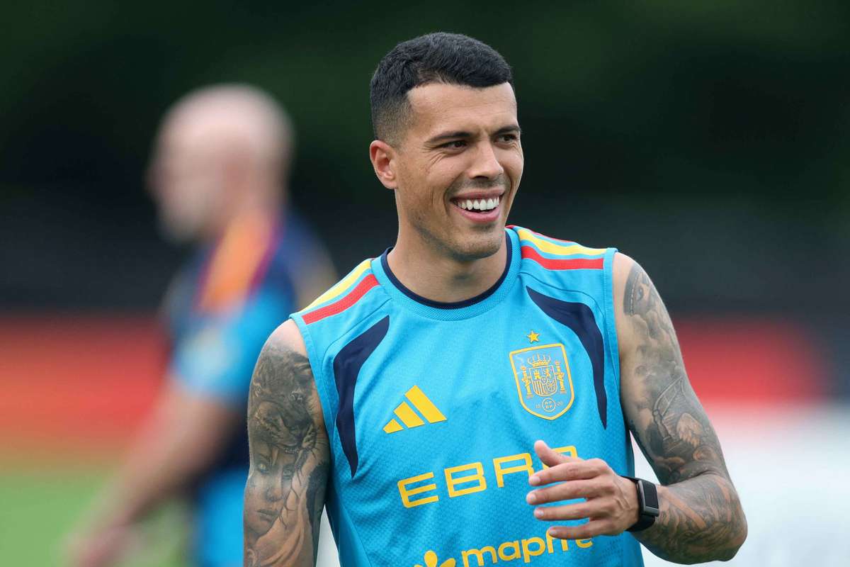 Pedro Porro signs new long-term deal to remain at Tottenham until 2031 ...