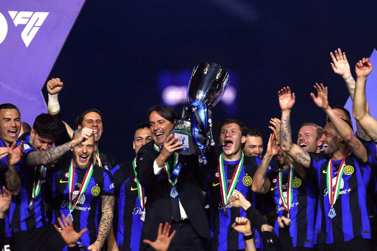 Martinez leaves it late as Inter win third-straight Supercoppa ...