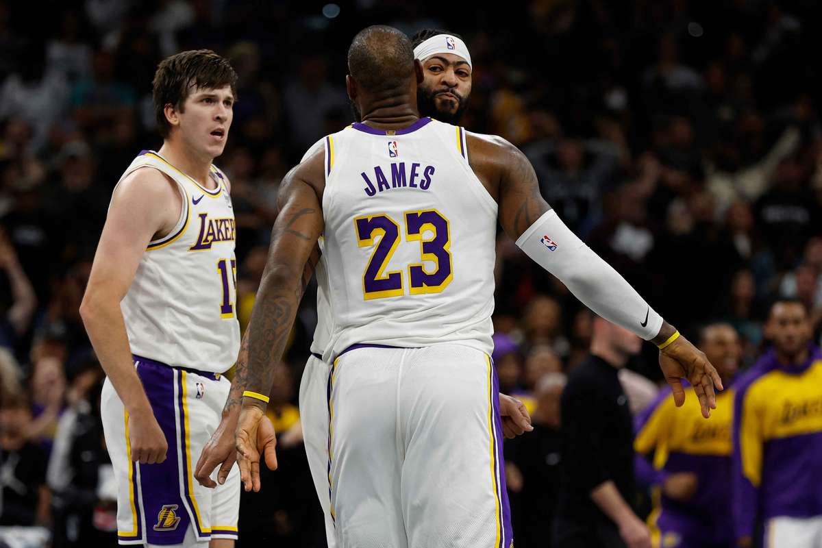 NBA roundup: Davis and James key in Lakers win, Cavaliers maintain ...