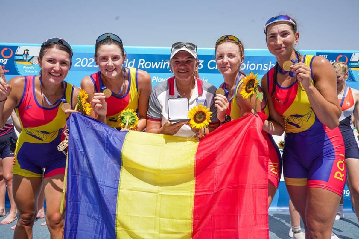 România a câștigat medalia de aur la patru vâsle feminin, la Mondialele ...