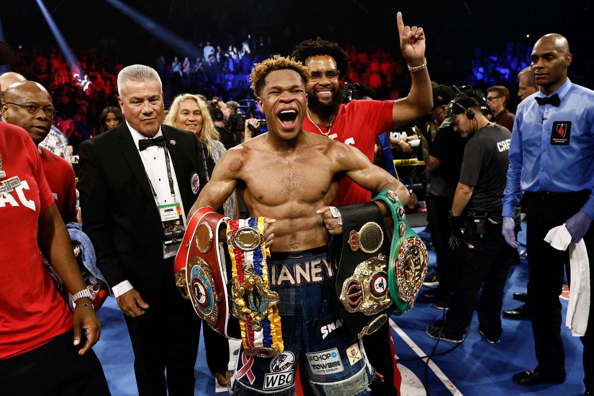 Devin Haney w Las Vegas obronił tytuły WBA, WBC, WBO i IBF w wadze lekkiej | Flashscore.pl