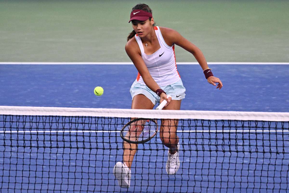 Emma Raducanu named in Great Britain team for Billie Jean King Cup ...