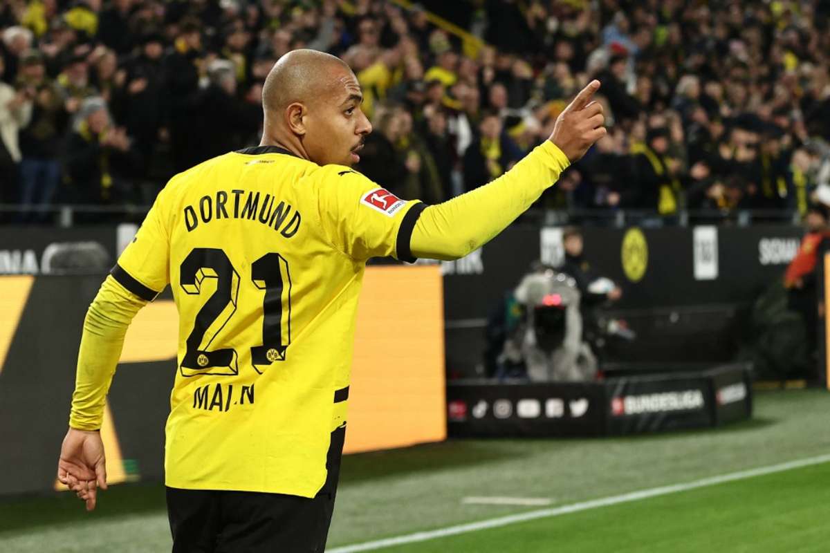 Fullkrug and Malen on fire as Dortmund ease past Freiburg amid fan ...