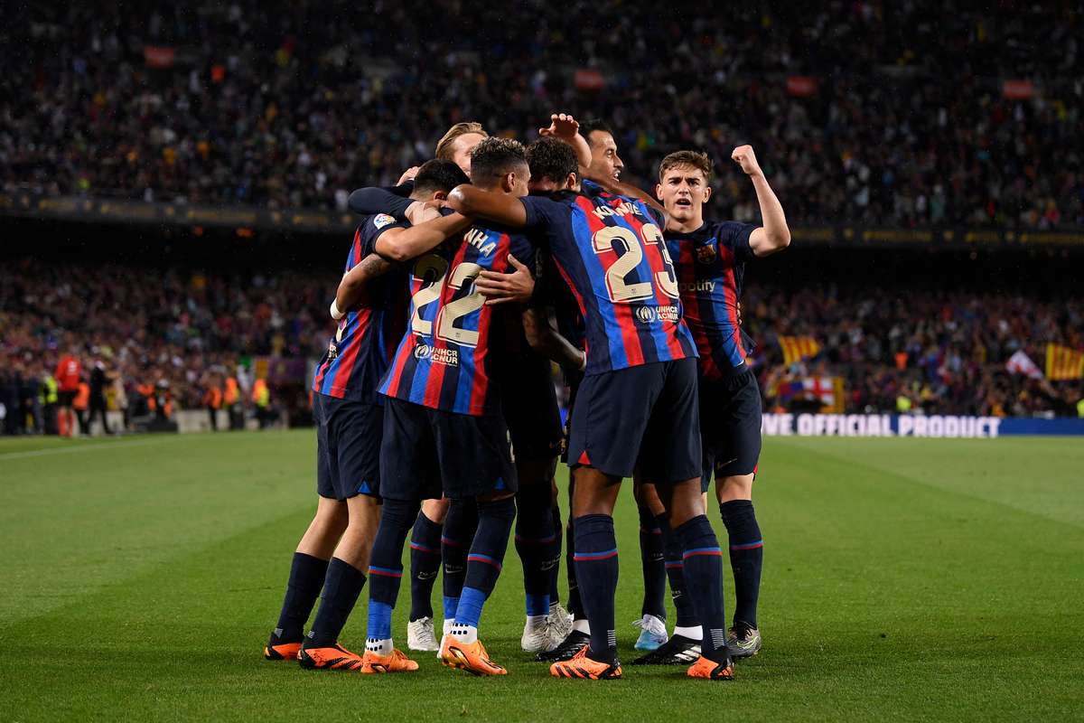 Barcelona batter ten-man Betis as they inch closer to the LaLiga title ...