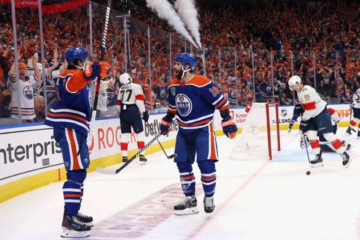 Edmonton écrase Florida, qui mène 3-1 la finale NHL | Flashscore.fr