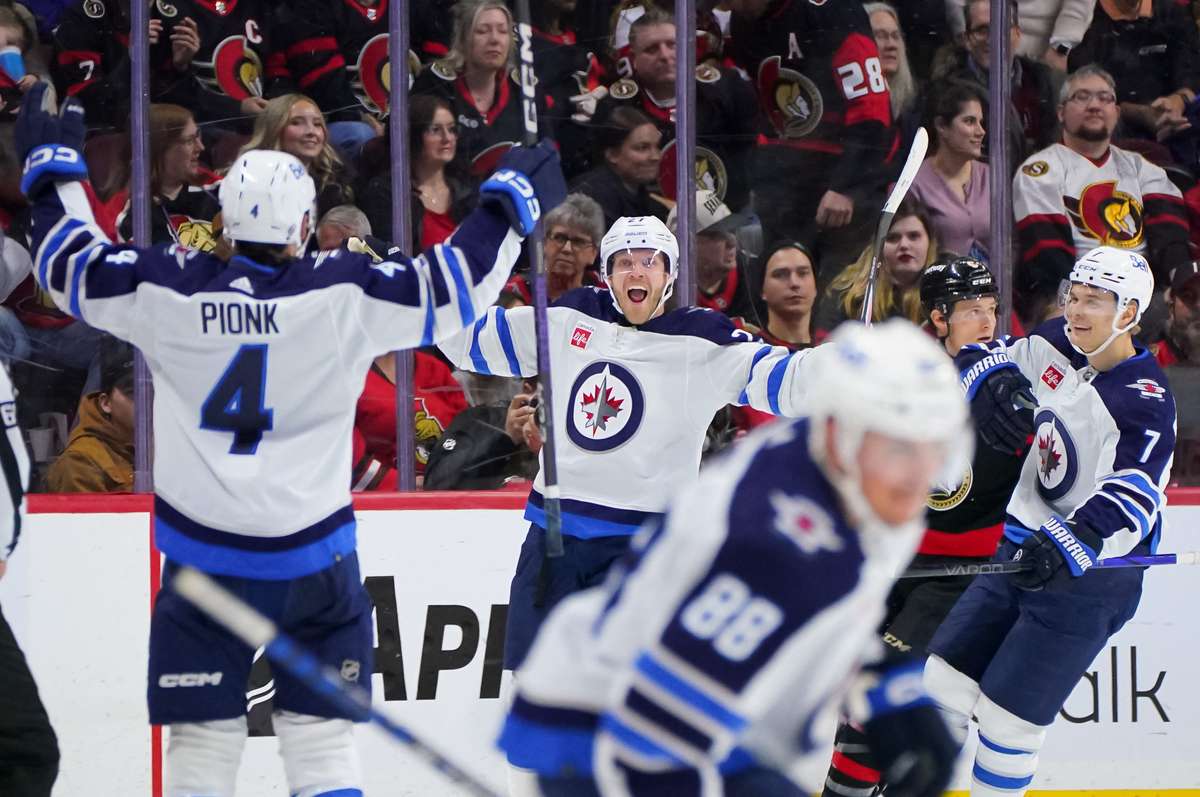 Danske Nikolaj Ehlers scorer flot mål og vinder kamp for Winnipeg Jets ... Danske Nikolaj Ehlers scorer flot mål og vinder kamp for Winnipeg Jets ...