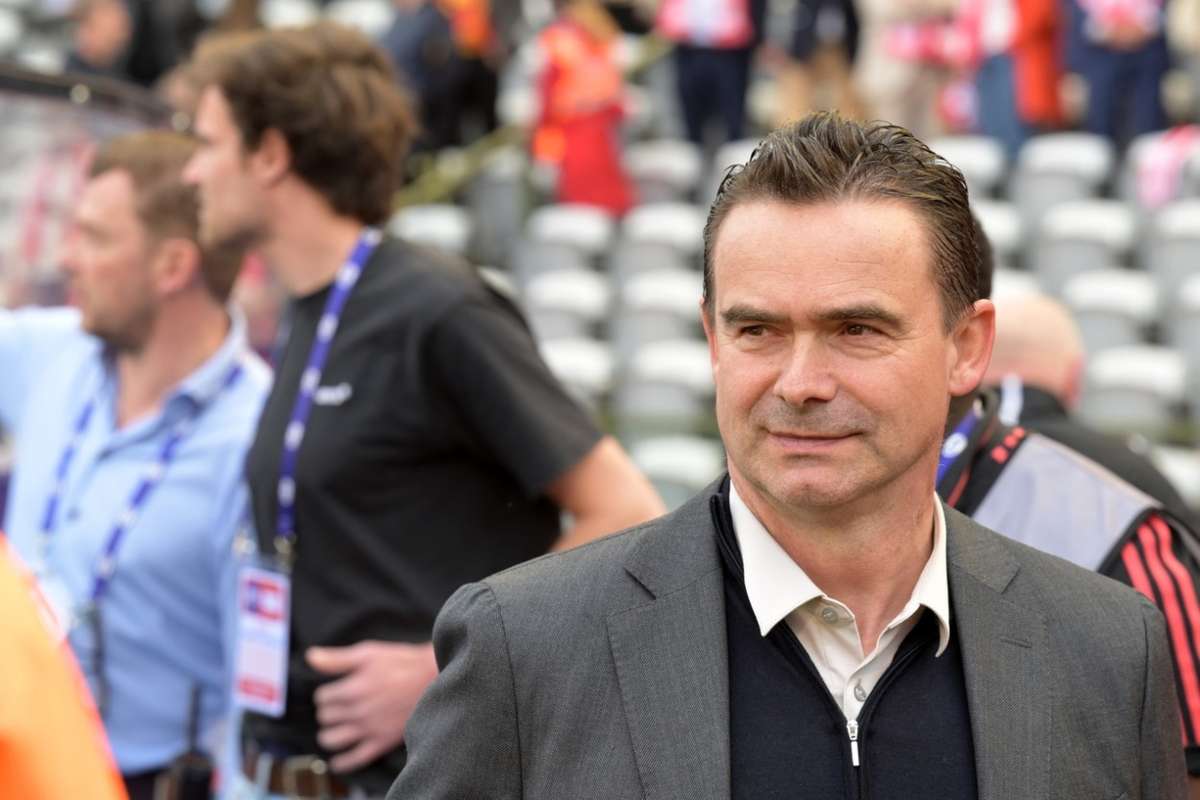 Marc Overmars, con problemas de salud: "Prefiero morir en activo antes ...