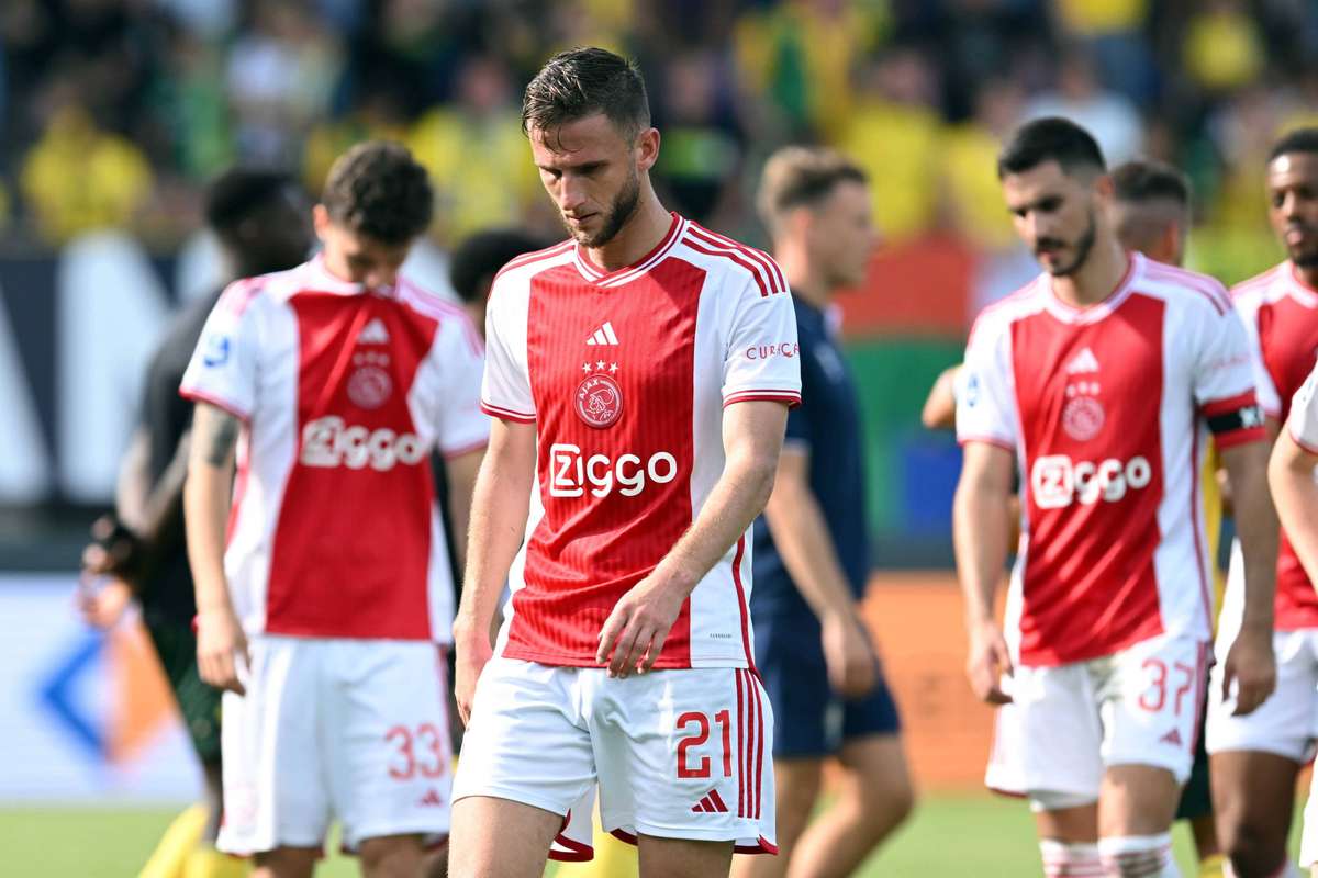 Ajax, Lyon, Basel – czyli piłkarscy giganci na dnie ligowych tabeli ...