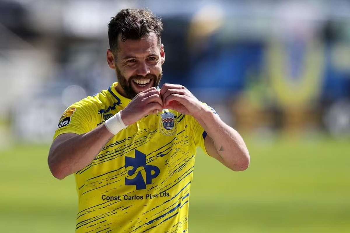 Oficial: David Simão renova com o Arouca até 2025 | Flashscore.pt