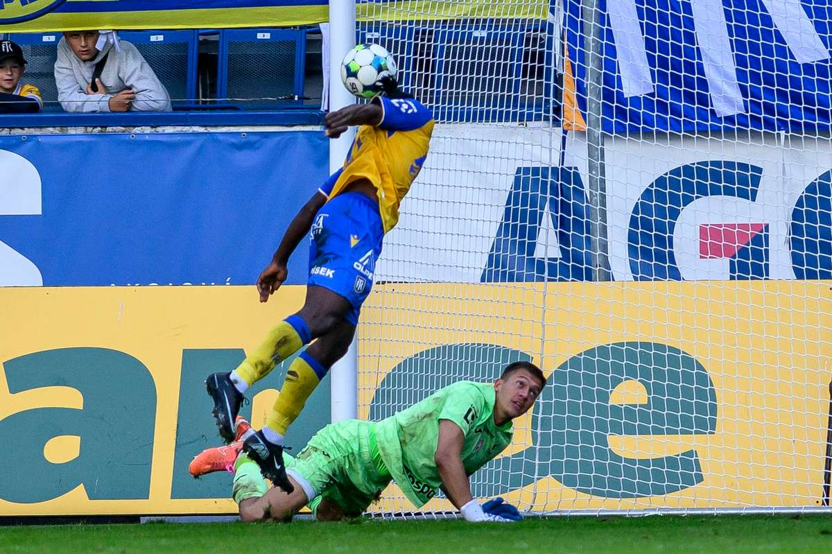 Naše kvalita teď někde bloudí, přiznal teplický kouč. Utrápené utkání ...