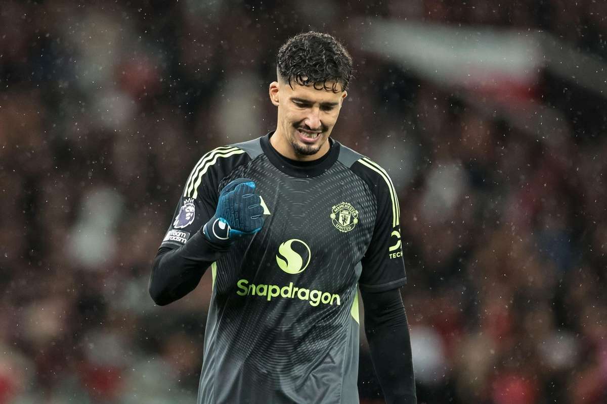 Man Utd keeper Bayindir: The players here must always feel this FIRE ...