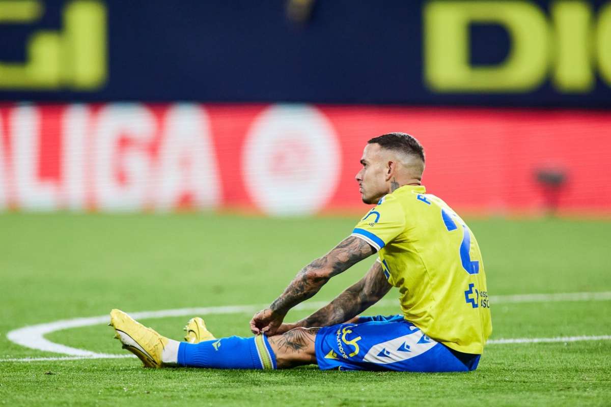 Roger Martí (Cádiz) operado com sucesso a fratura do perónio e dos ...