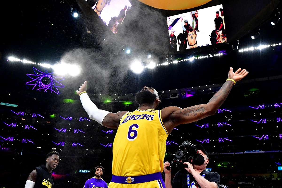 LeBron interested in joining Team USA at 2024 Paris Games | Flashscore.com