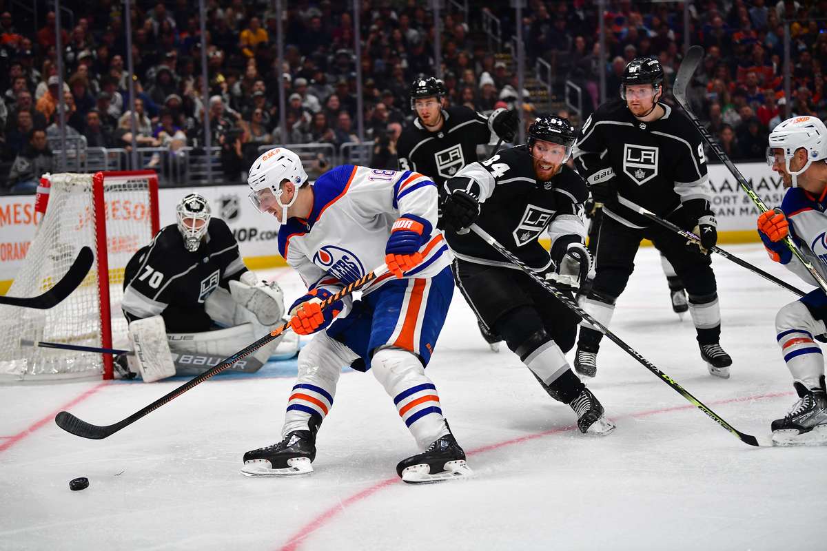 NHL roundup: Oilers prevail in OT to level series with Kings ...