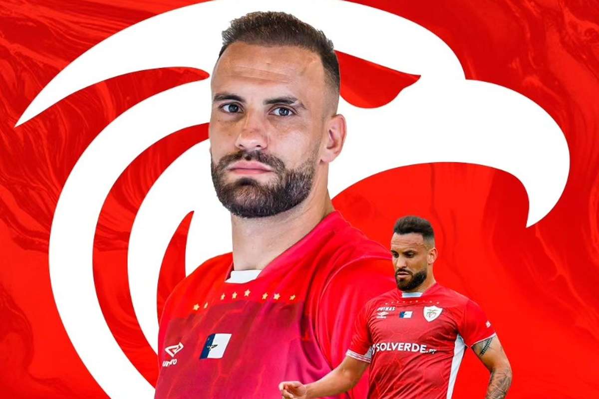 Oficial: Luís Rocha sobe com o Santa Clara e renova até 2026 ...