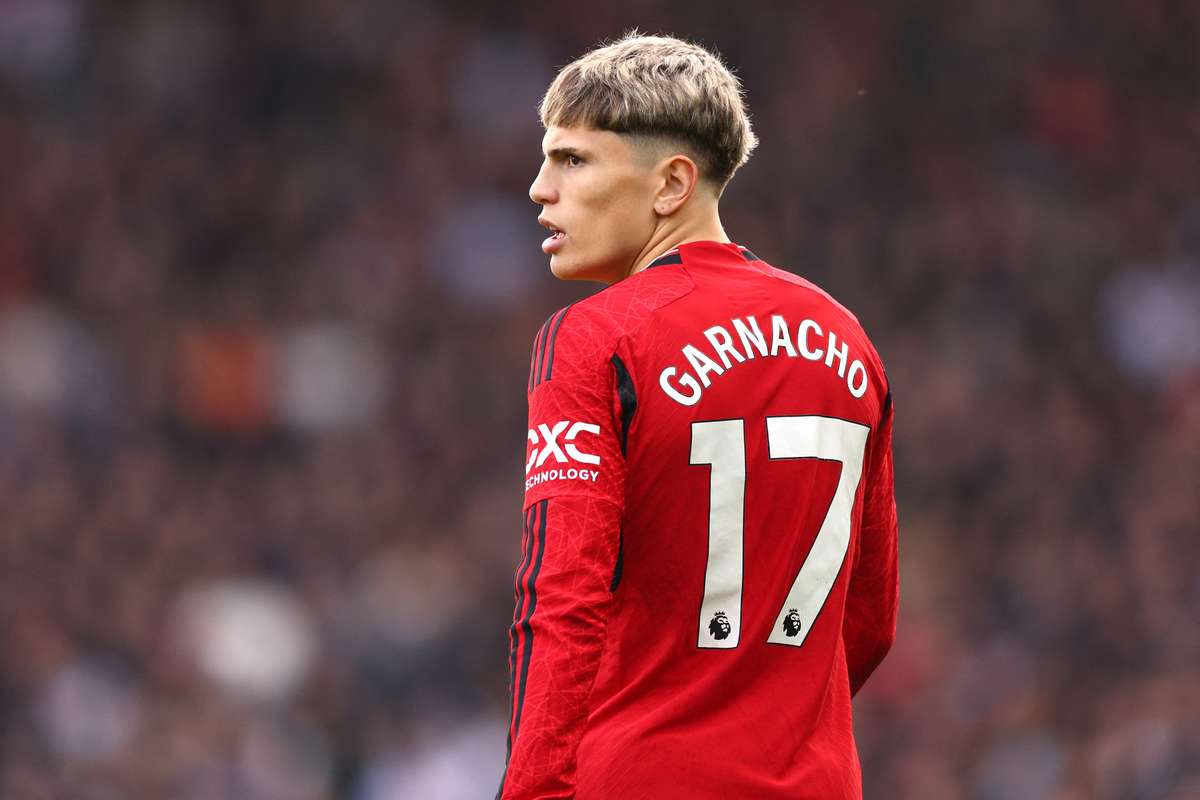 Man Utd's Alejandro Garnacho to face no action over gorilla emoji ...