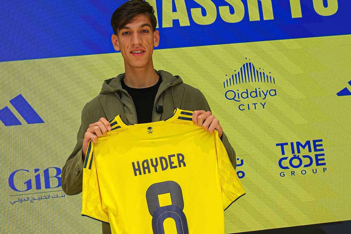 Oficial: Hayder Abdulkareem é reforço do Al Nassr de Jorge Jesus ...