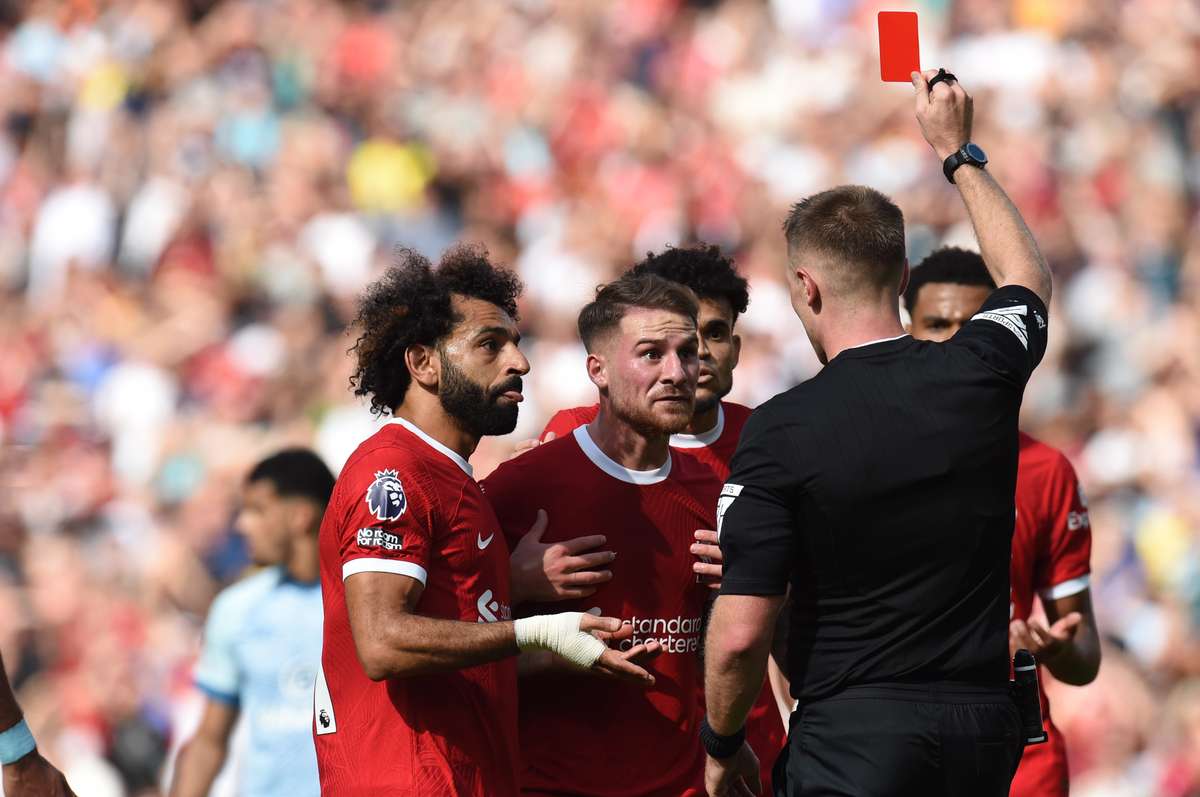 Rode kaart Liverpool-middenvelder Mac Allister tegen Bournemouth ...