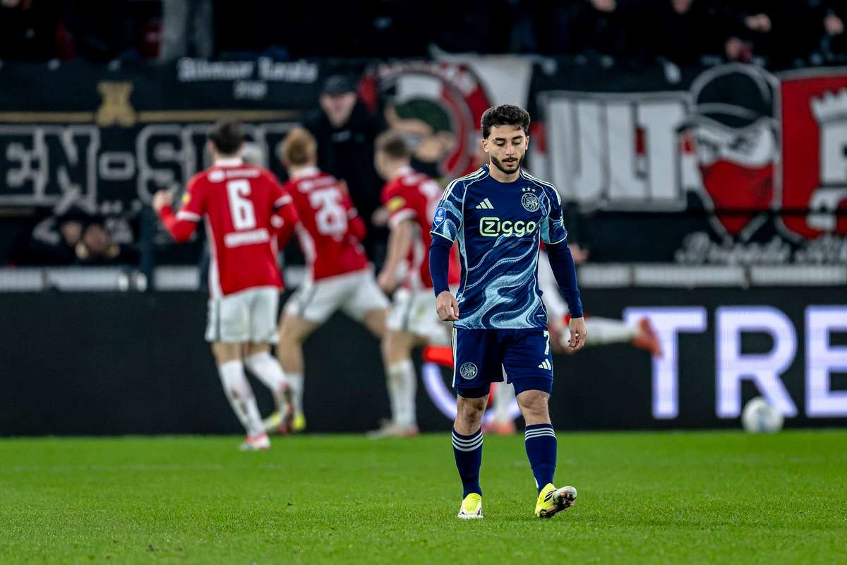 Ajax knocked out of KNVB Beker after record defeat to AZ | Flashscore ...