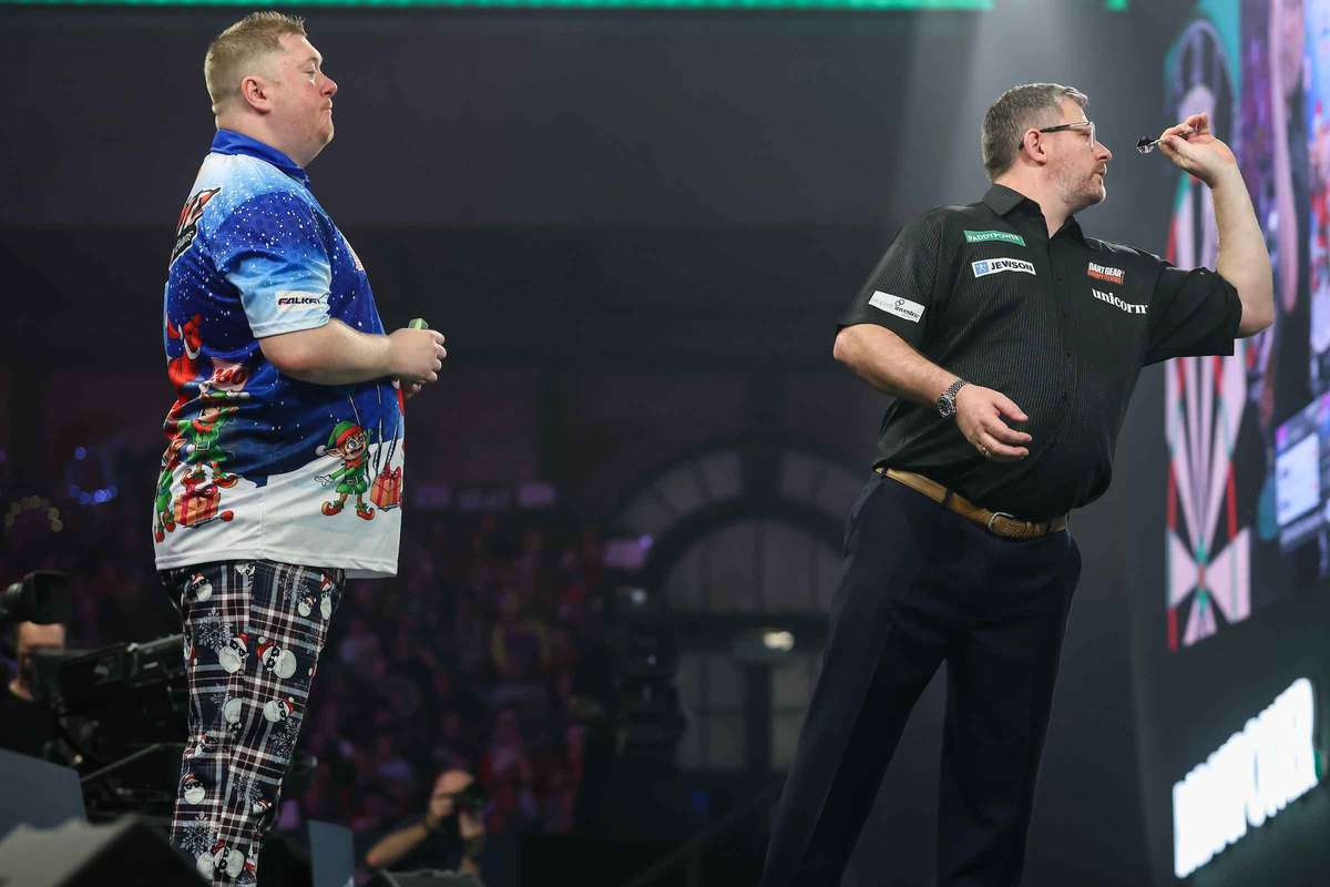 James Wade dumped out of PDC World Championships by Ricky Evans, David ...
