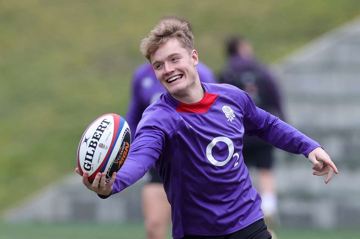 England fly-half Fin Smith focused on victory despite Scotland links ...