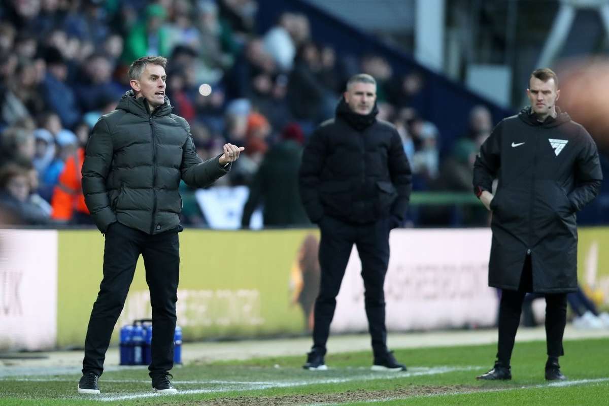 Ipswich boss McKenna says midfield pair can make Man Utd clash ...