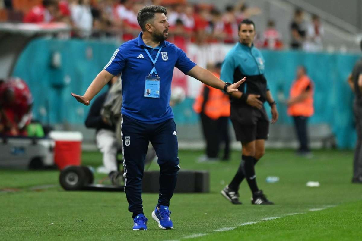 Încă o revenire la FCU Craiova: Demis în tur, antrenorul a revenit în ...