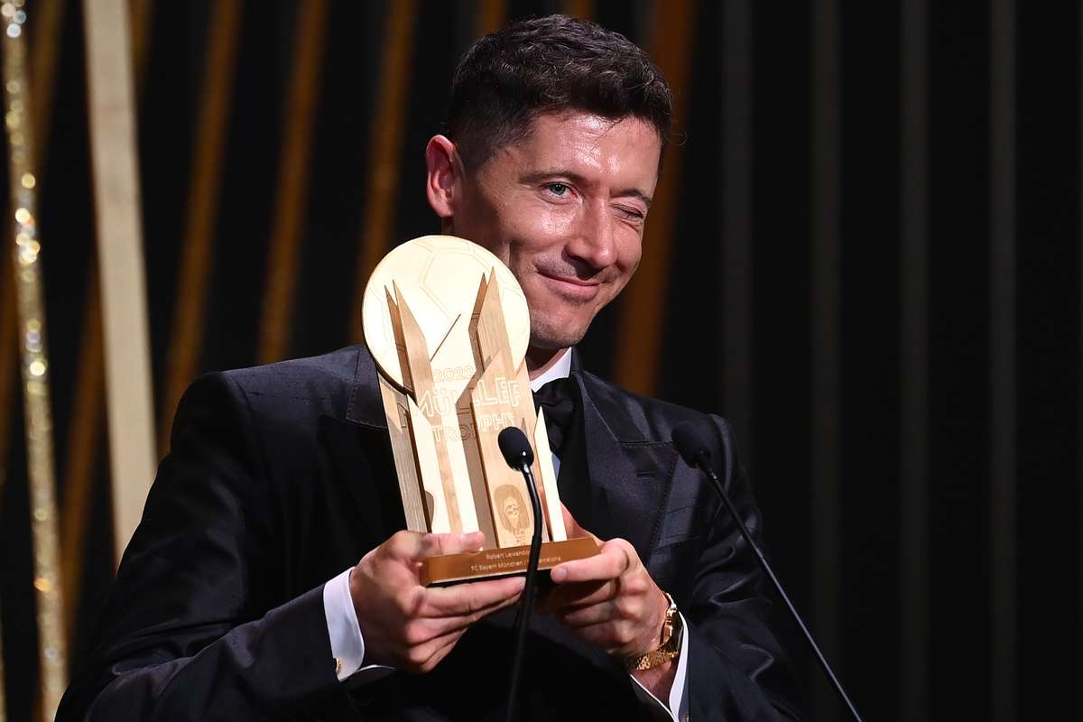 Robert Lewandowki wins Gerd Muller Trophy at Ballon d'Or ceremony ...