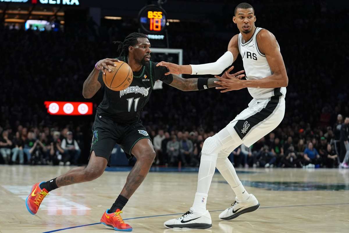 Timberwolves defeat Spurs in Game 4 after Wemby ejection | Flashscore.com