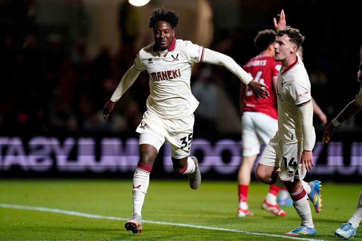 Sheffield United take big first-leg win over 10-man Bristol City in ...