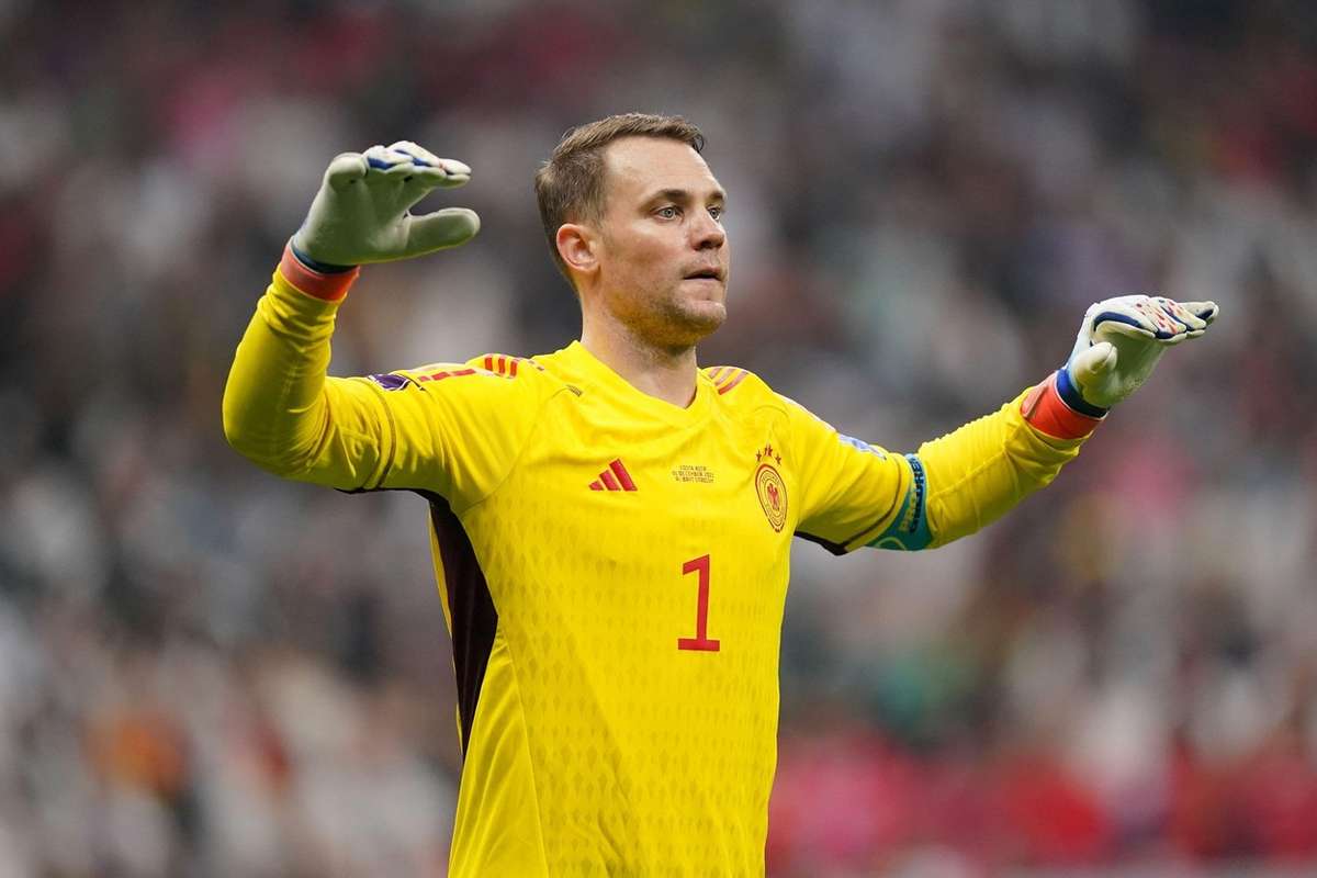Manuel Neuer już marzy o finale Mistrzostw Europy. Oficjalna piłka ...
