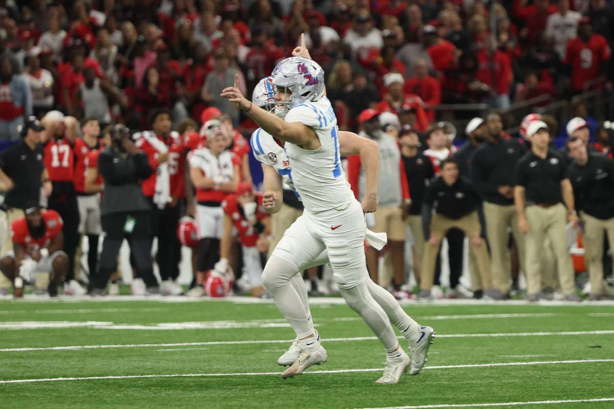 Ole Miss eliminates Georgia from College Football Playoff with game ...