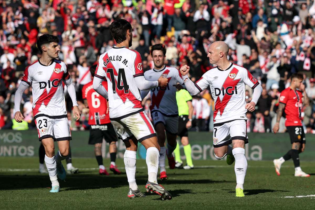 Rayo Vallecano defy late red card to see off relegation-threatened ...